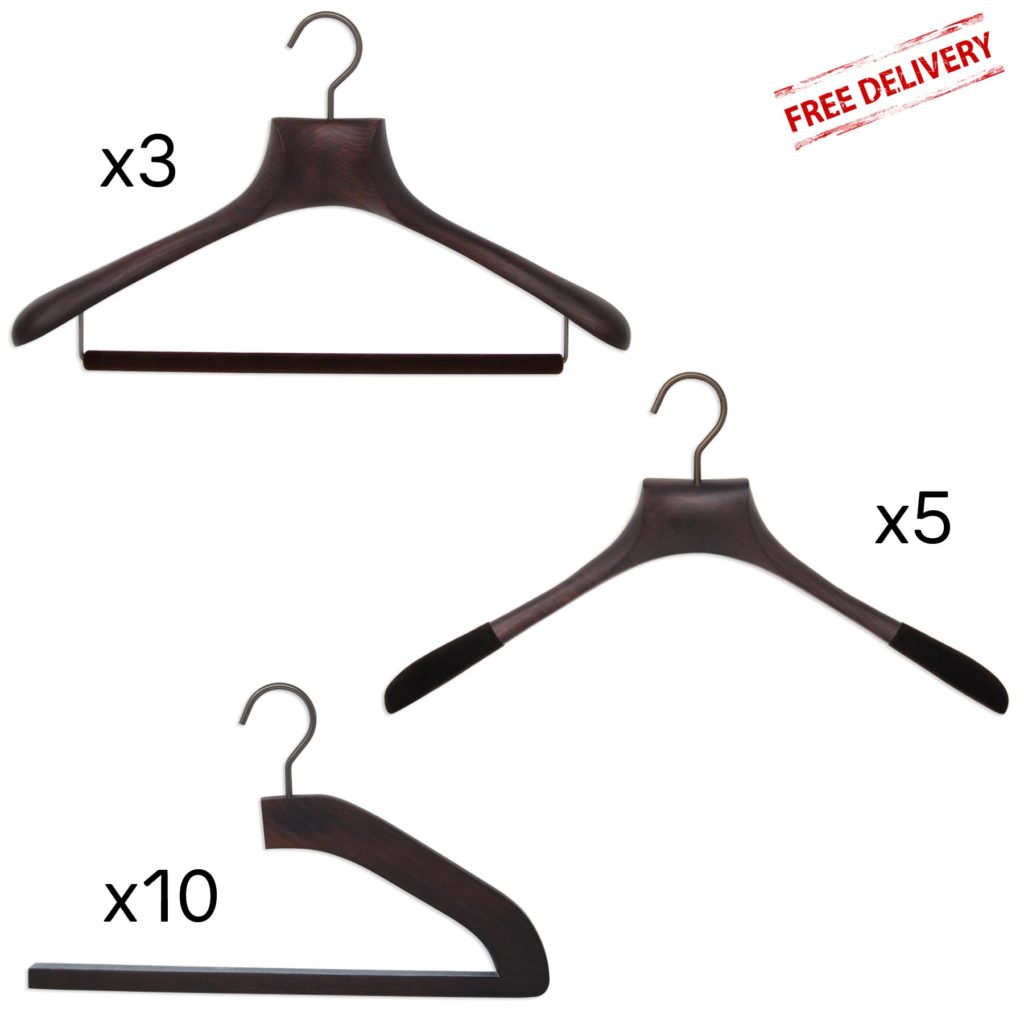 Set of wooden hangers for dressing-room | Mon Cintre
